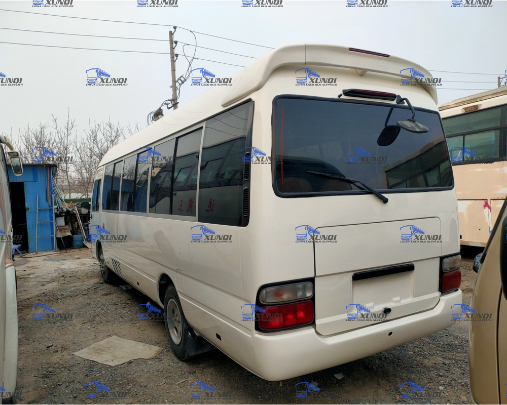 Toyota Coaster Bus Japanese 4 cylinder 15b engine diesel fuel bus